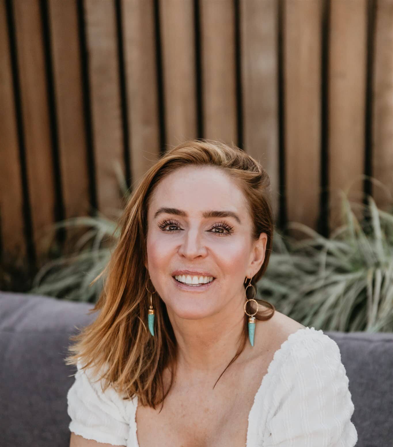 About | Lisa Shield
